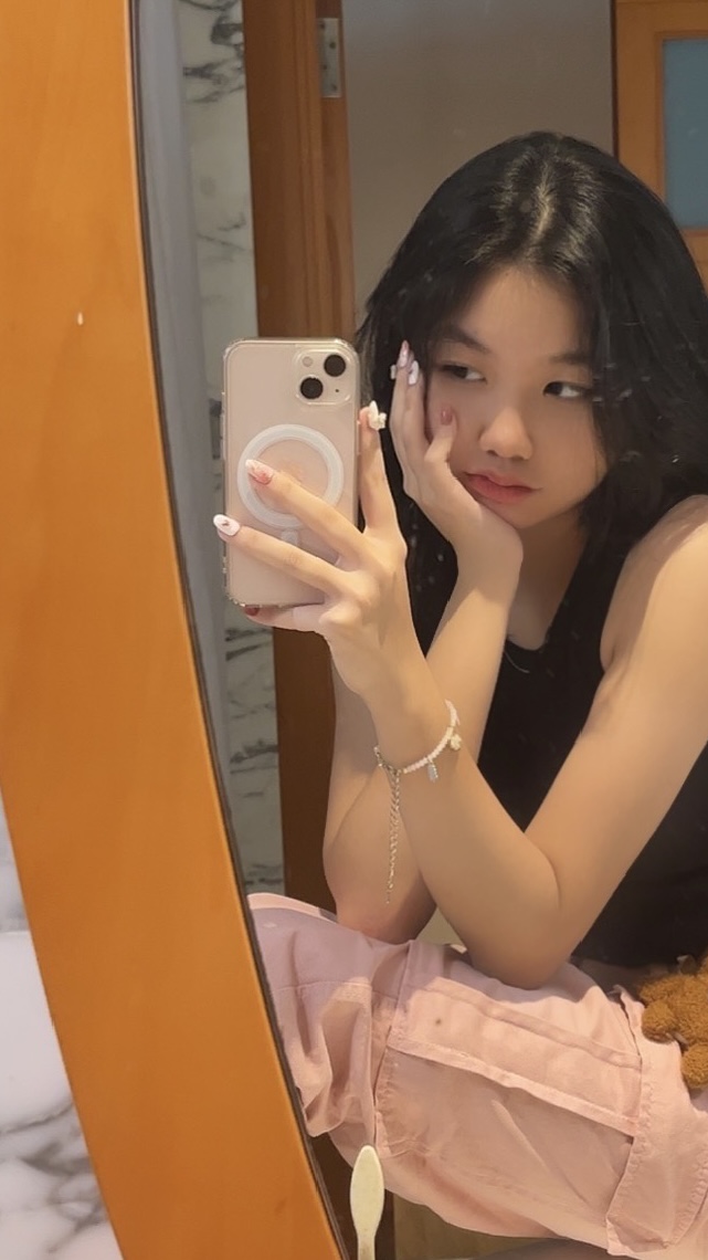 Jesslyn Tan - Model Dari Jakarta - ELWA